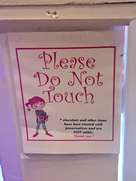 Must See Christmas Displays At Walt Disney World Hotels - My Home and ...