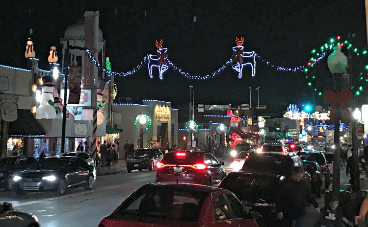 Why You Should Visit Grapevine, Texas During Christmas - My Home and ...