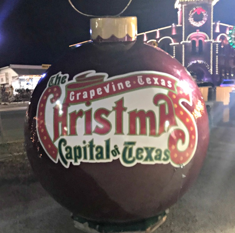 Why You Should Visit Grapevine, Texas During Christmas - My Home and ...